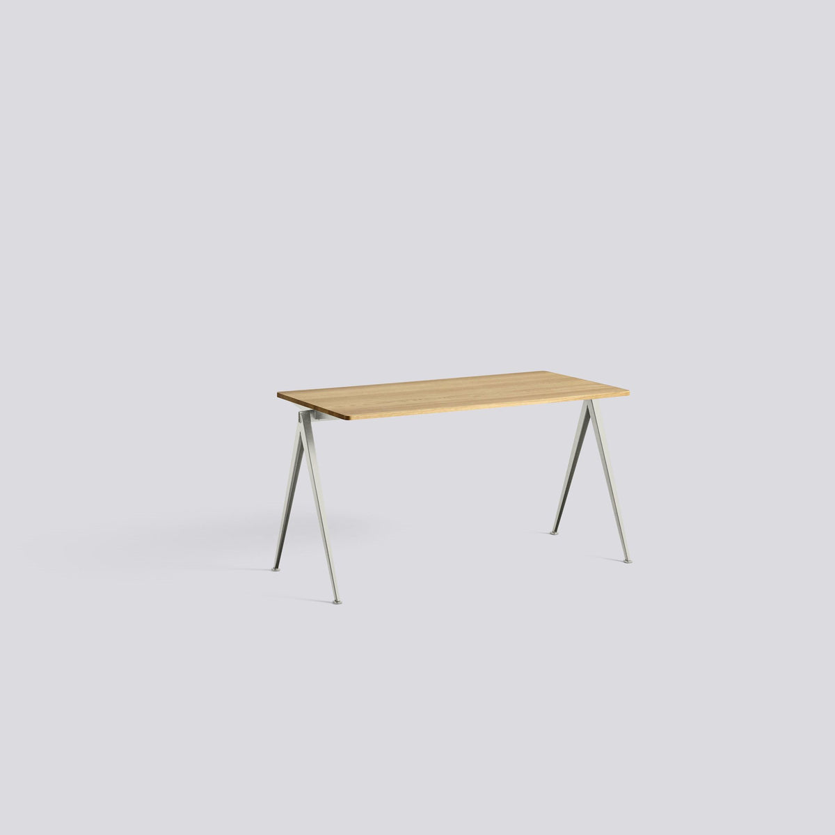 Pyramid Table 01 – Cult - Design First
