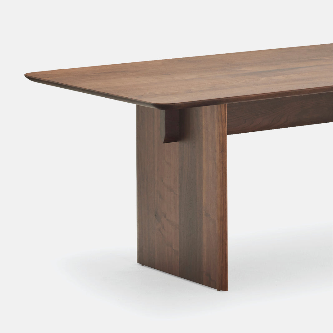 Nami dining table rectangle – Cult - Design First